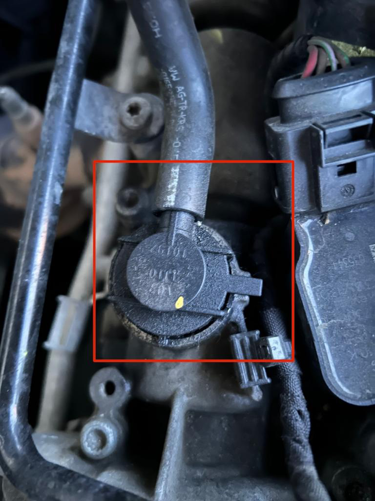 5️⃣2️⃣ Клапан вентиляции картерных газов VAG 04E103175 — Skoda Octavia ...