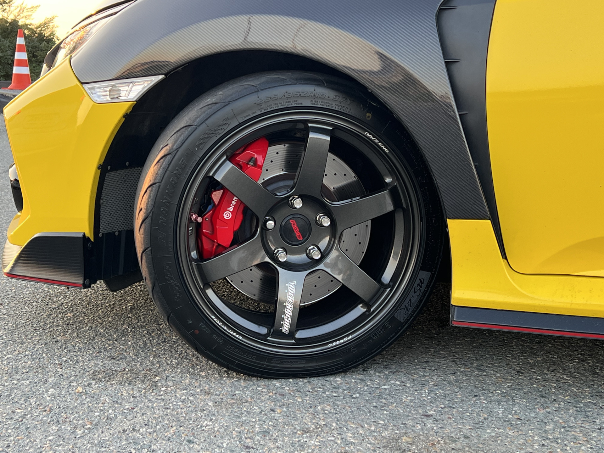 24. Rays Volk Racing TE37 SAGA S-PLUS — Honda Civic Type R (5G), 2 л ...