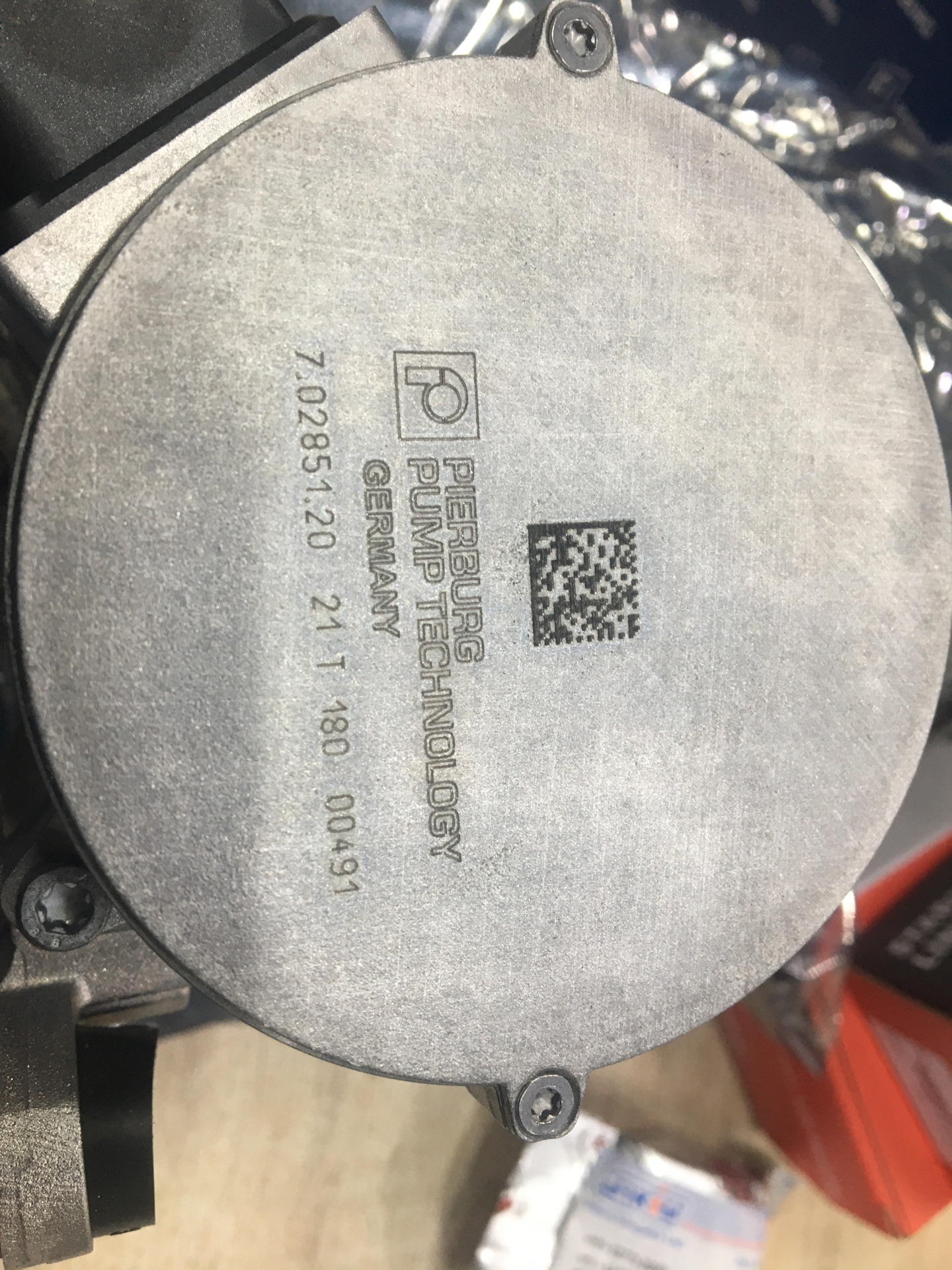 Запилил новый насос Pierburg 702851200 — BMW X3 (E83), 2,5 л, 2008 года ...