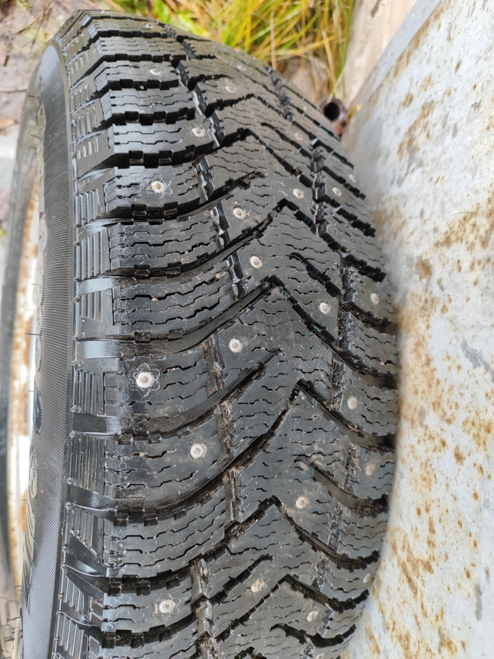 Шины зимние шипованные Cordiant 205/70 R15, штампованные диски 6Jx15 ...
