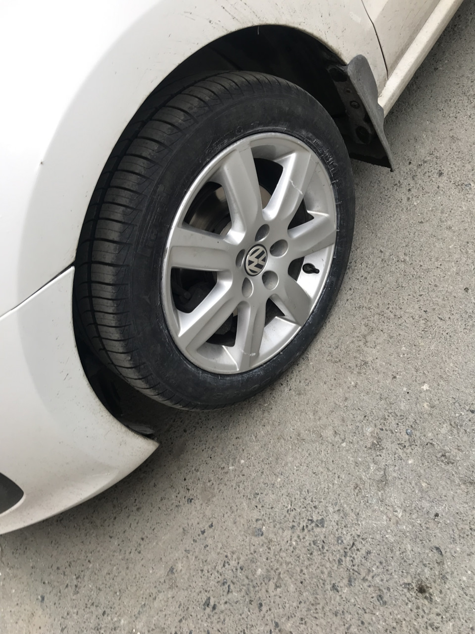Лето Р15 Пырелли — Volkswagen Polo Mk5, 1,2 л, 2011 года | аксессуары ...