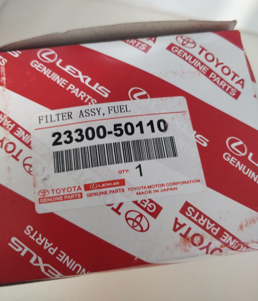 Топливный фильтр TOYOTA 23300-50110 на Toyota Land Cruiser 100, Lexus ...