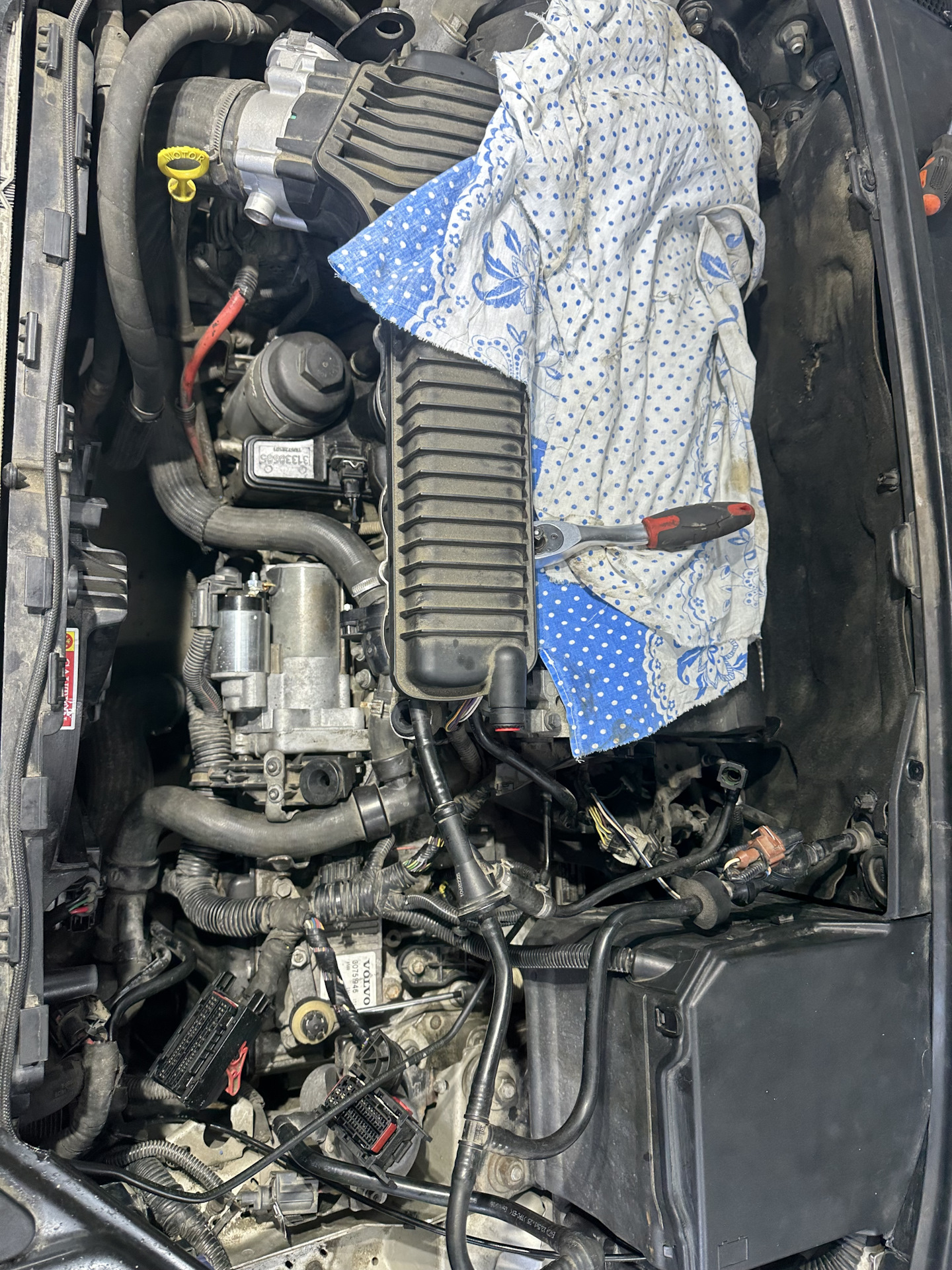 Замена прокладки выпускного коллектора volvo s80 2 — Volvo S80 (2G), 2 ...