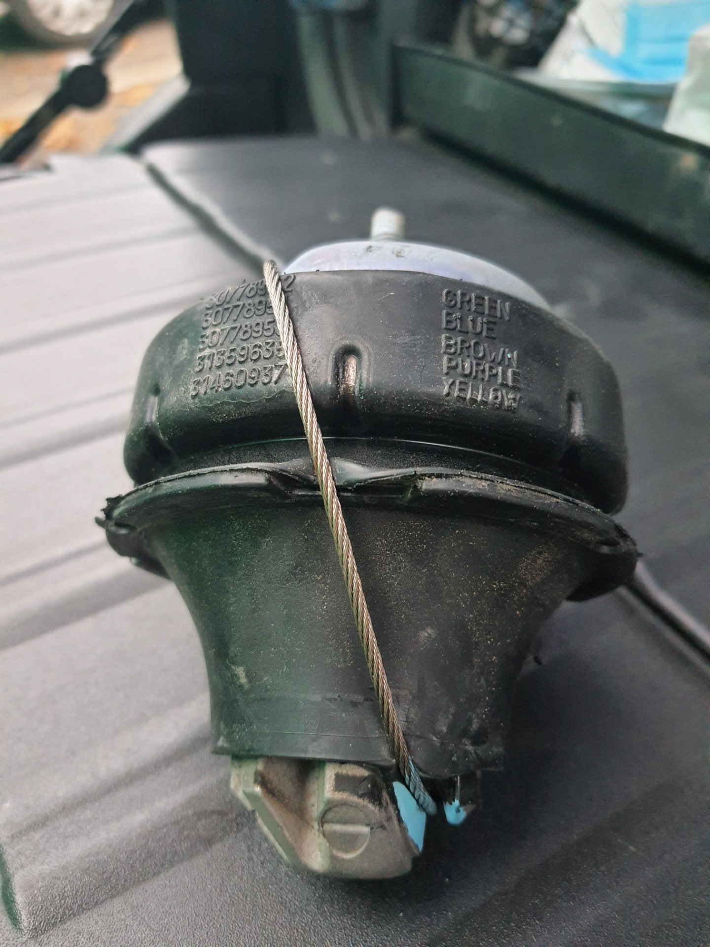 Замена опор двигателя 2 — Volvo XC90 (1G), 2,5 л, 2010 года | запчасти ...