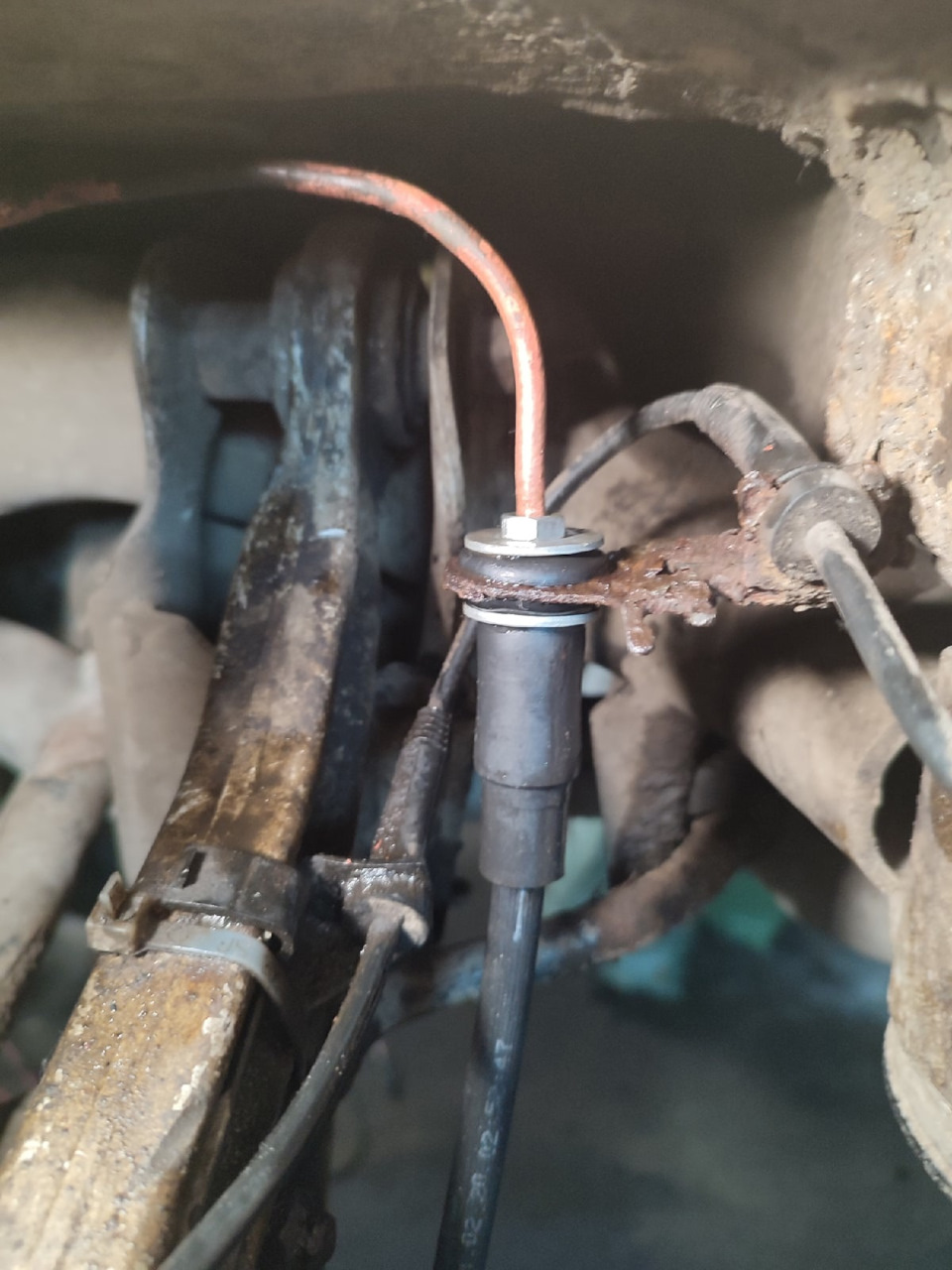 Замена насоса ГУР и задних тормозных шлангов — BMW 5 series (E39), 2,5 ...