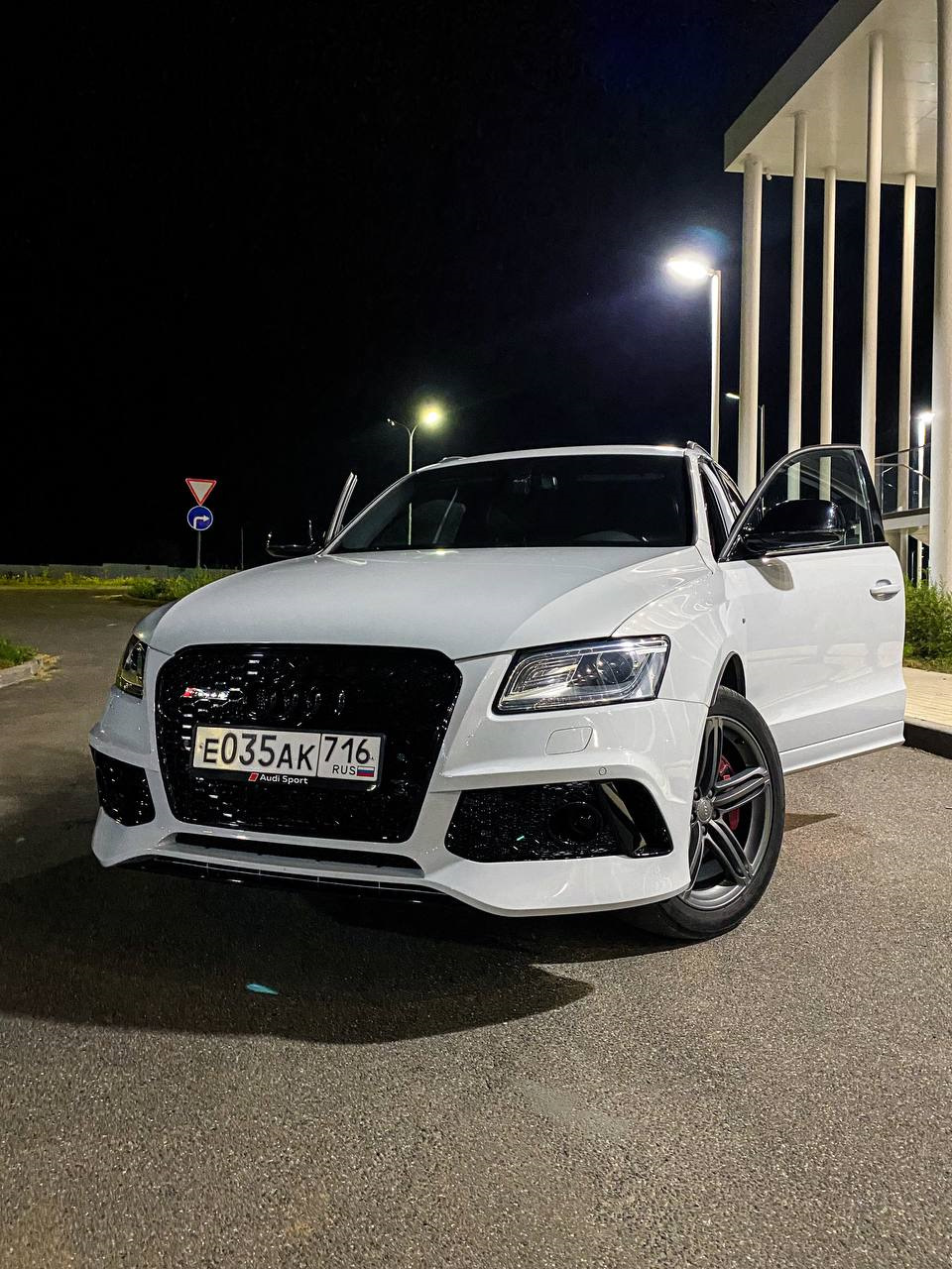 Audi RSQ5 — Audi Q5 (1G), 2 л, 2016 года | тюнинг | DRIVE2