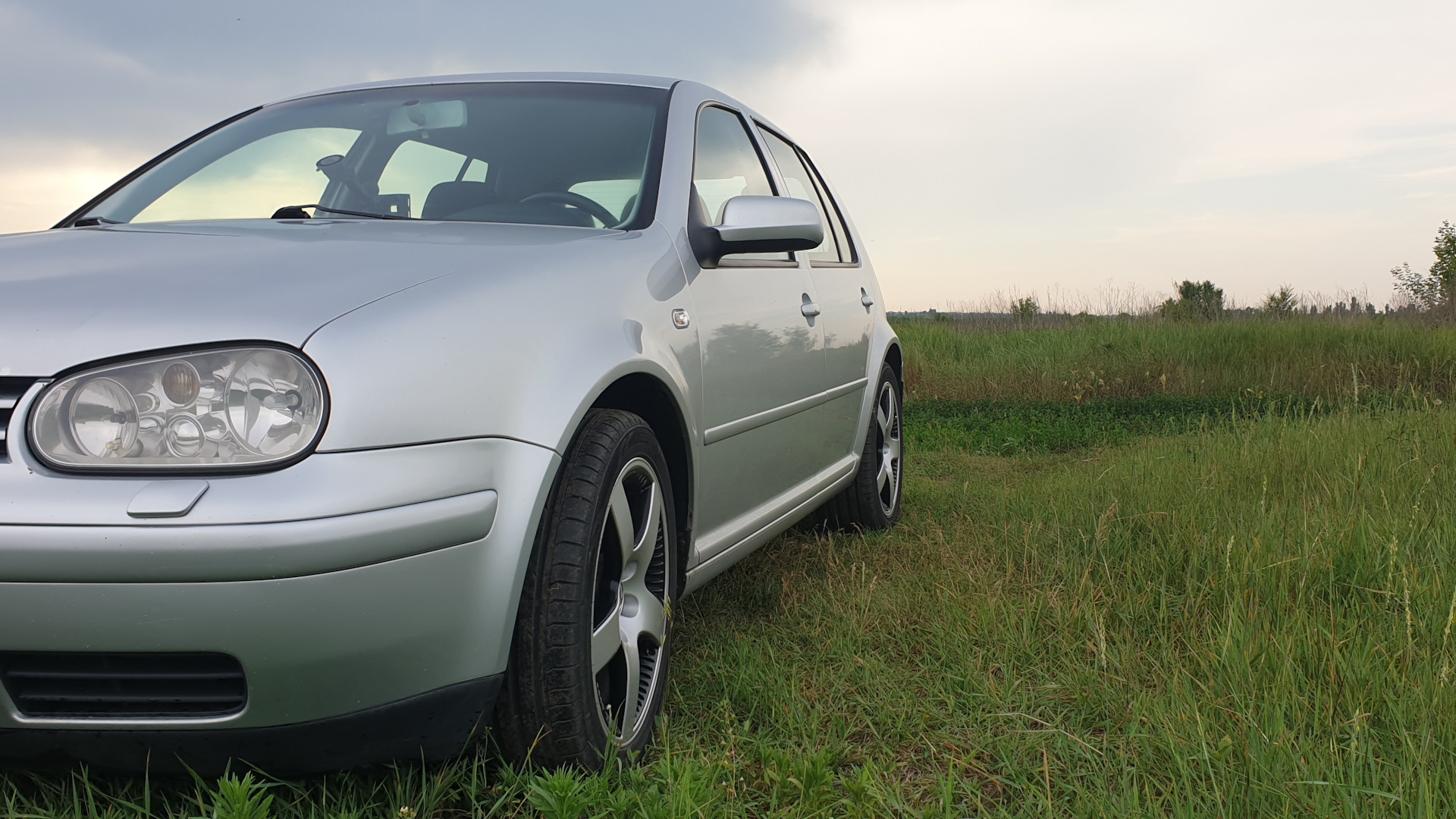 Volkswagen Golf Mk4 2.0 бензиновый 2000 | tt на DRIVE2