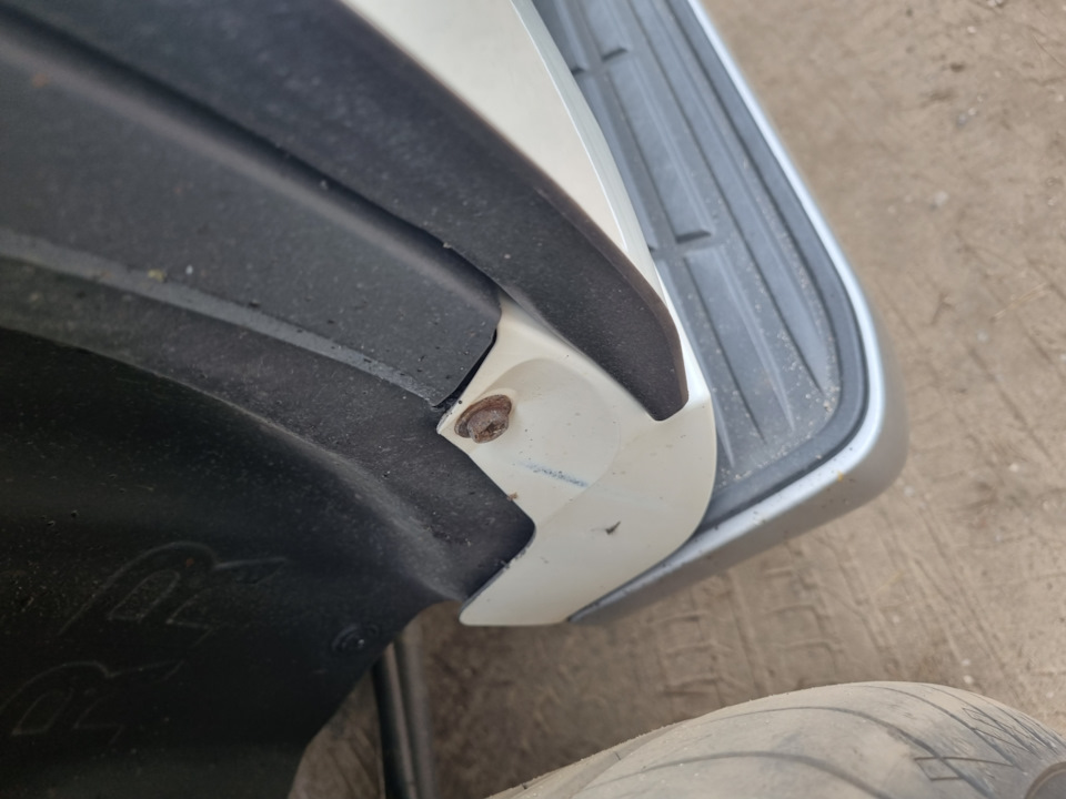 Замена ржавых болтов — Toyota Land Cruiser Prado 150-series, 3 л, 2015 ...