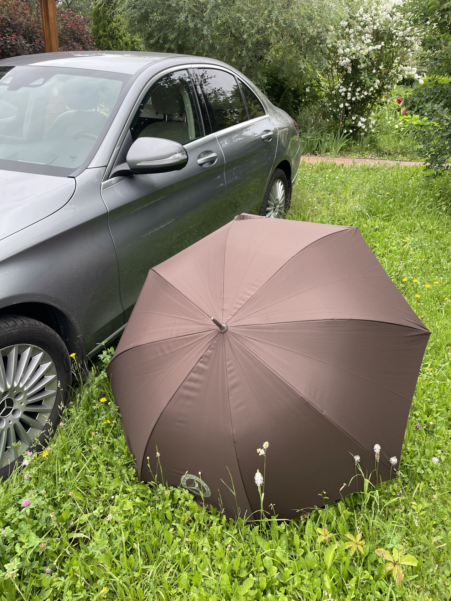 📍20. Фирменный зонт Mercedes — Mercedes-Benz C-Class (W205), 1,6 л ...