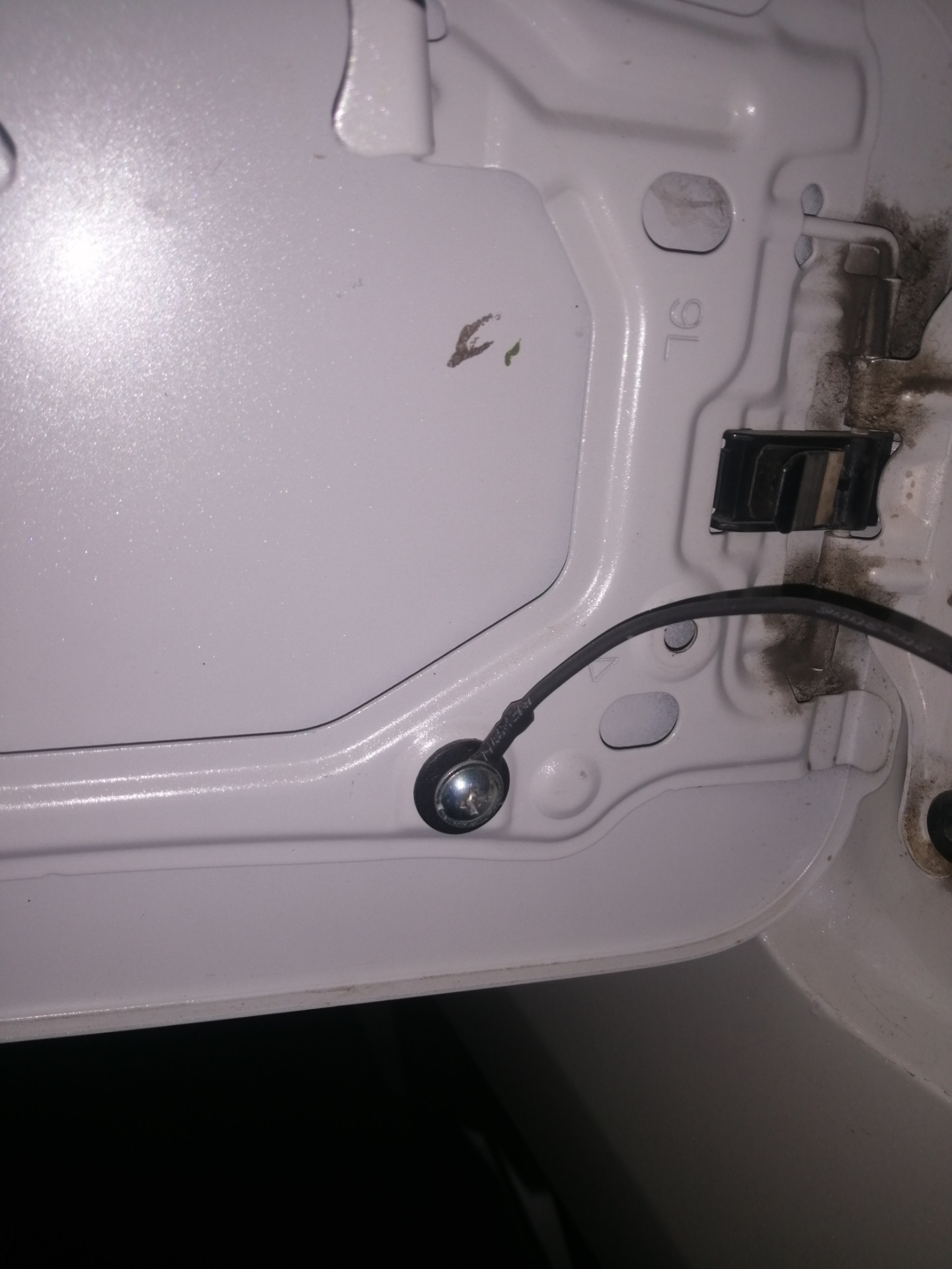 Поводок крышки бензобака — — Toyota Camry (XV50), 2,5 л, 2015 года ...