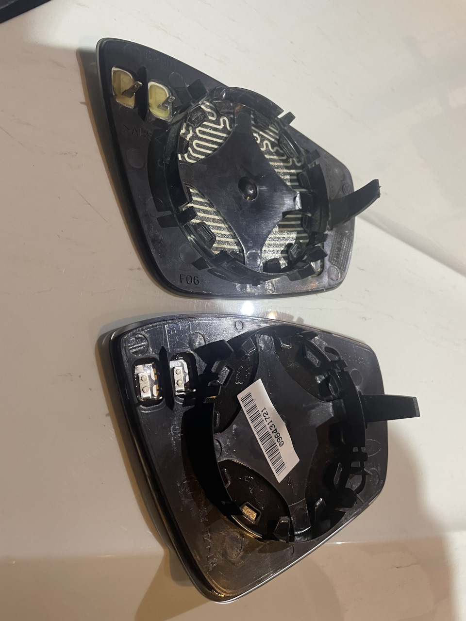 Замена умершего поворотника в зеркале и зеркального элемента ...