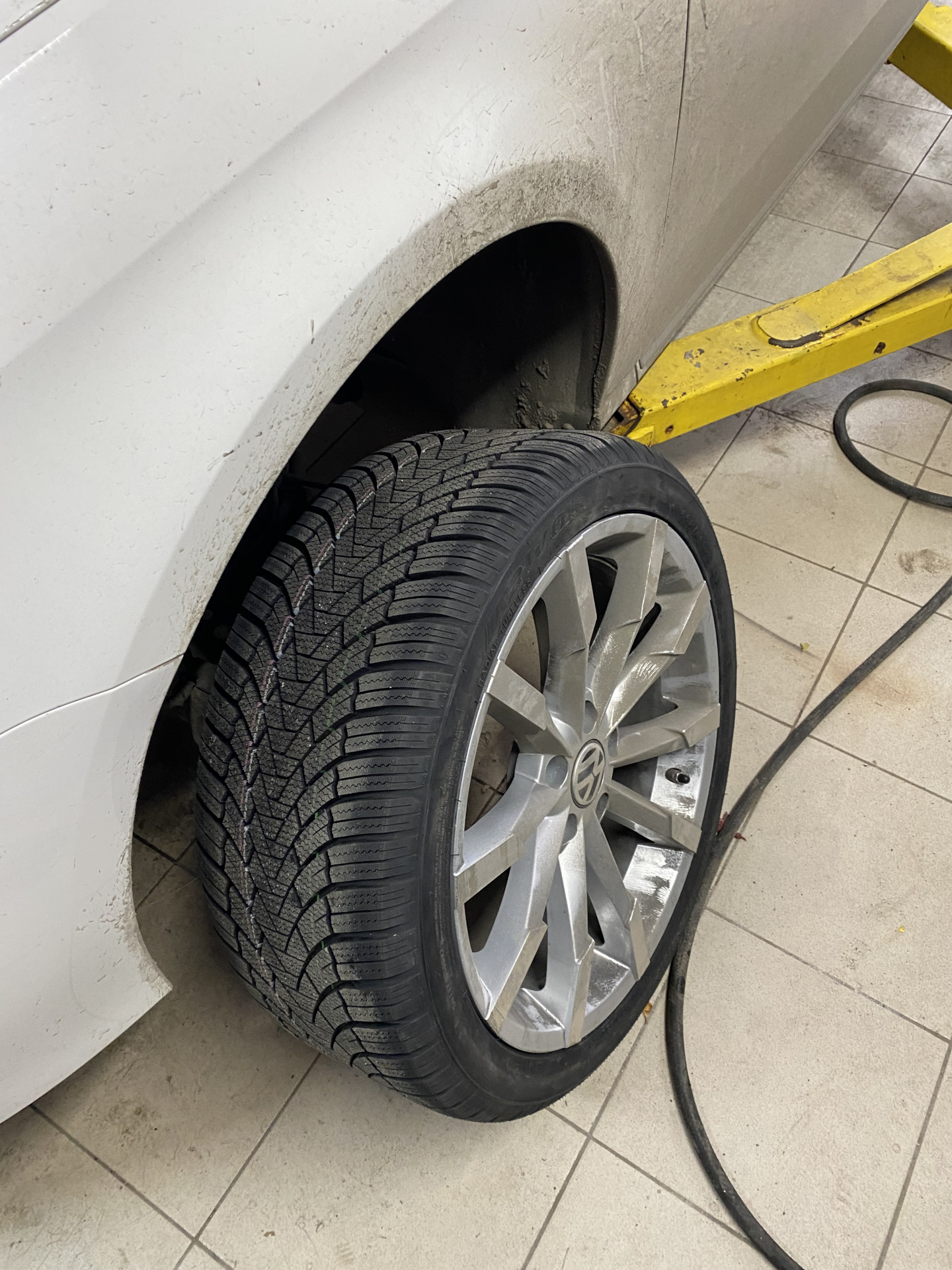 Замена масла, ступицы, шин на зимние . — Volkswagen Passat B7, 1,8 л ...