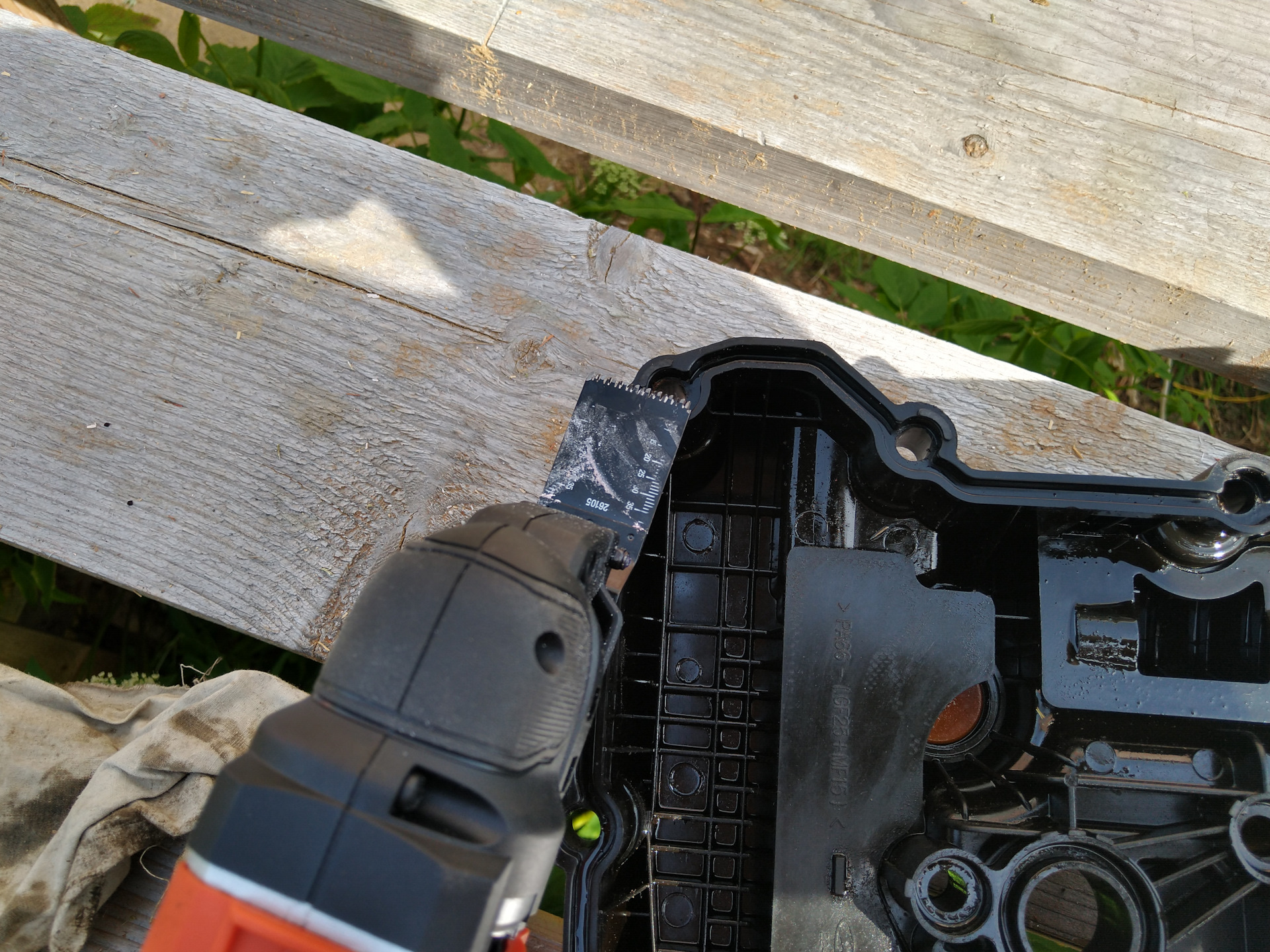 Клапанная крышка — доработка напильником — KIA Carens III, 2 л, 2009 ...