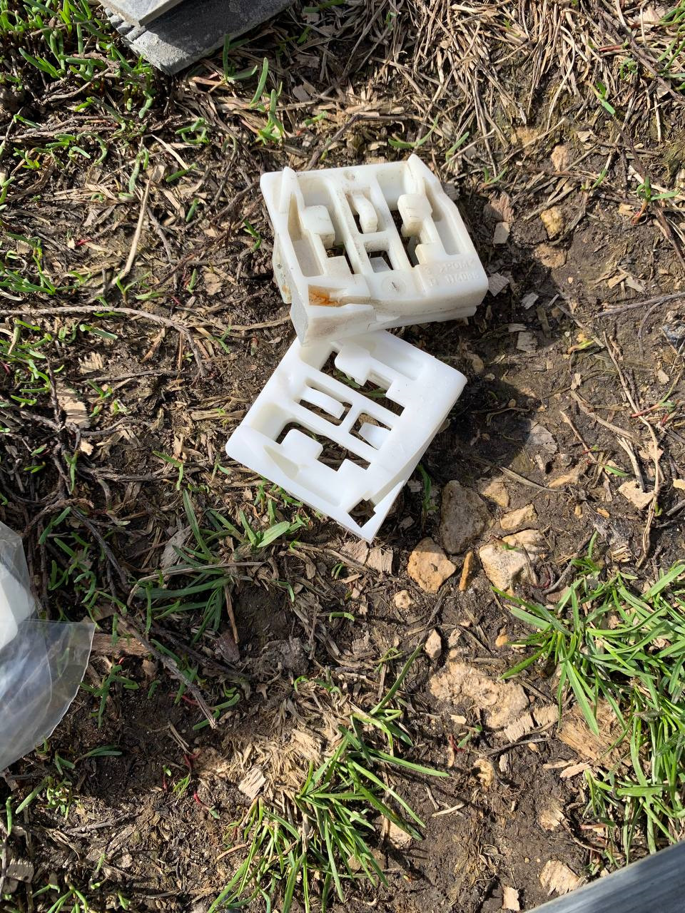 Направляющие стеклоподъемников — Skoda Octavia A4 Mk1, 1,8 л, 2008 года ...