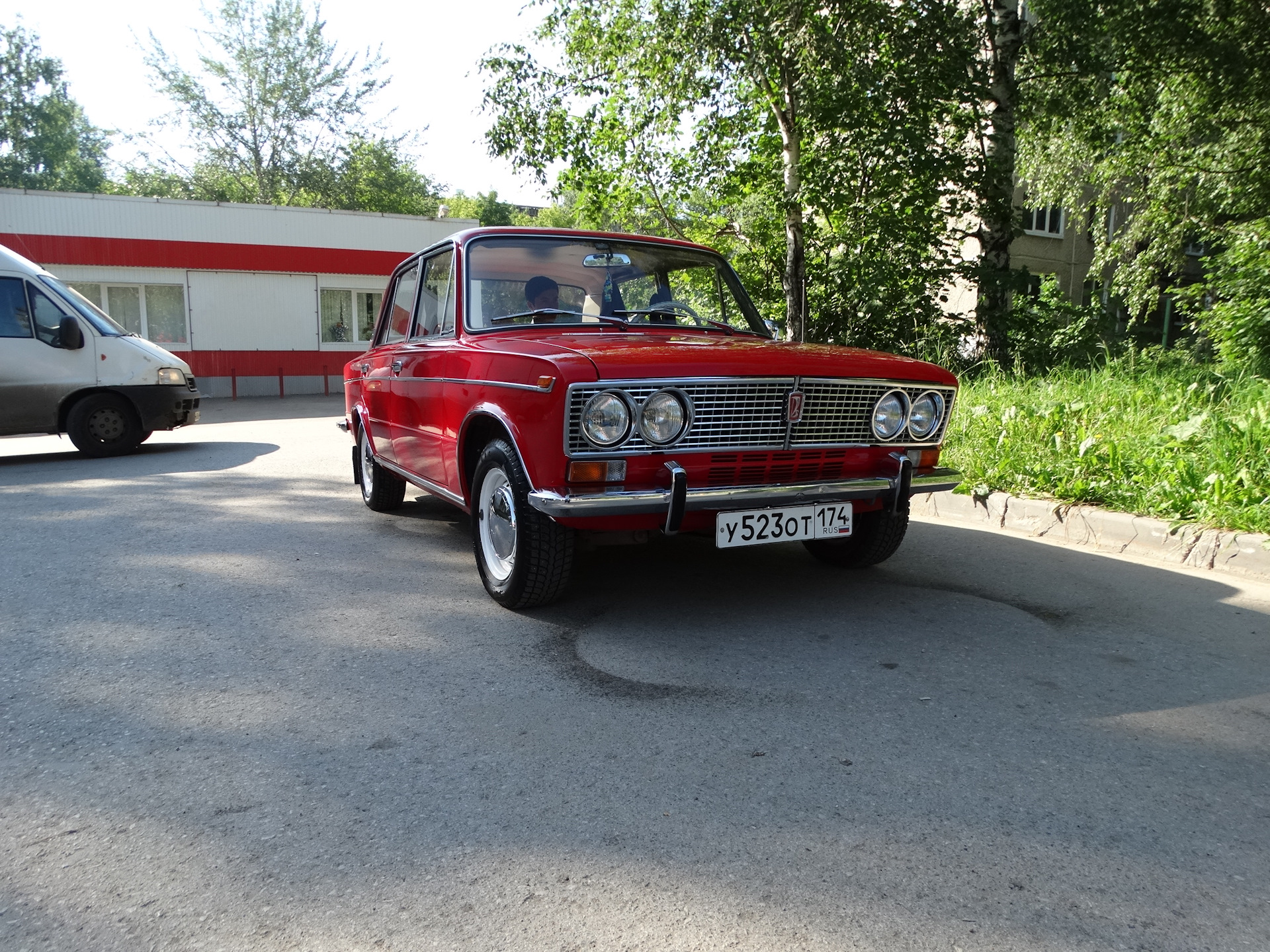 Немного фотографий машины в новом цвете — Lada 2103, 1,5 л, 1973 года | фотография | DRIVE2