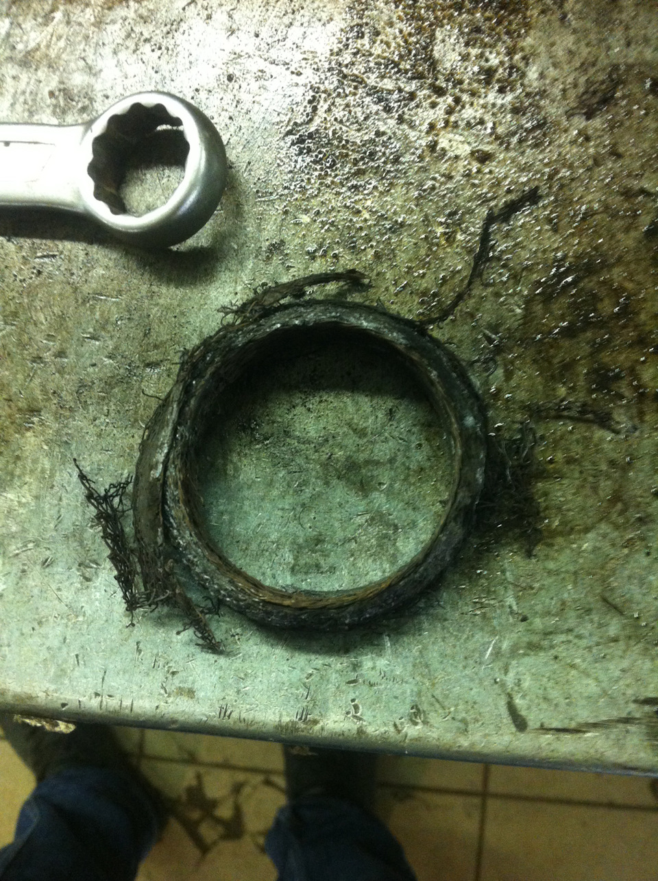 Замена кольца графитного переднее выхлопной системы. — Mitsubishi ...