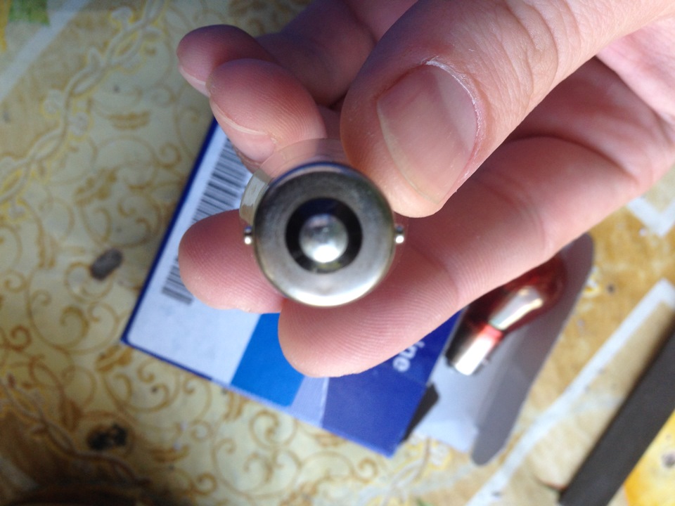 Белая противотуманка — Ford Focus Hatchback II, 1,6 л, 2011 года ...