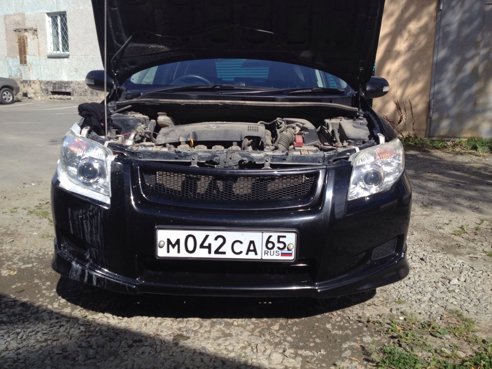 Полировка фар (до и после) — Toyota Corolla Fielder (E130), 1,5 л, 2008 ...