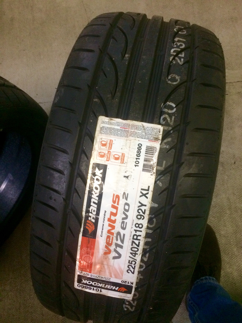 Резина на лето R18 hankook ventus v12 evo2 k120 225/40 — BMW 1 series ...