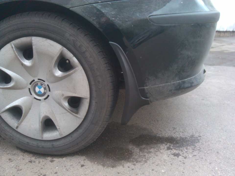 Брызговики — BMW 1 series (E81/E87), 1,8 л, 2008 года | аксессуары | DRIVE2