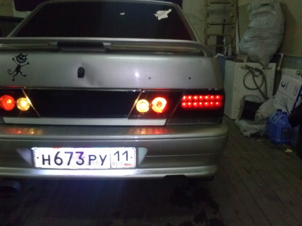 Задние фонари — Lada 2115, 1,5 л, 2004 года | плановое ТО | DRIVE2