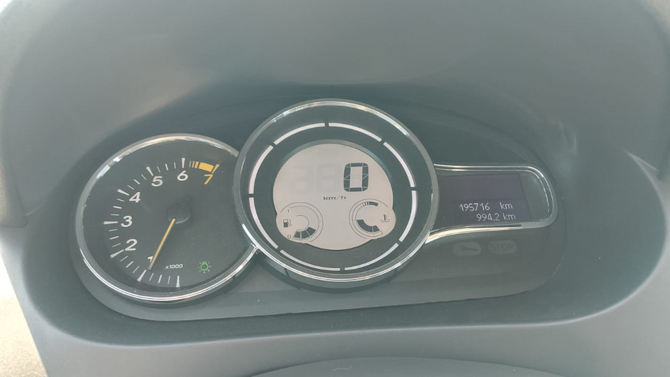 Замена фазорегулятора — Renault Megane III, 1,6 л, 2012 года | визит на ...