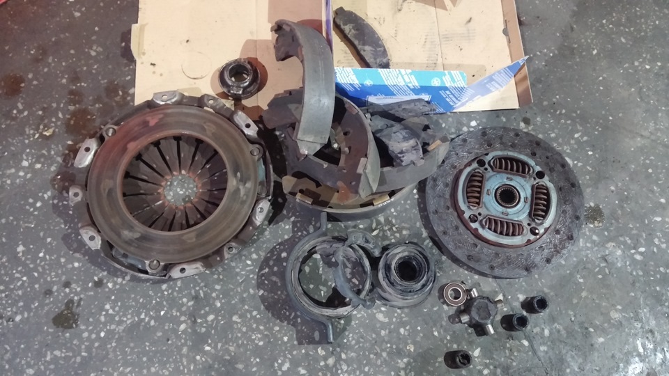 заменил сцепление и тормозные колодки — Mitsubishi L200 (4G), 2,5 л ...