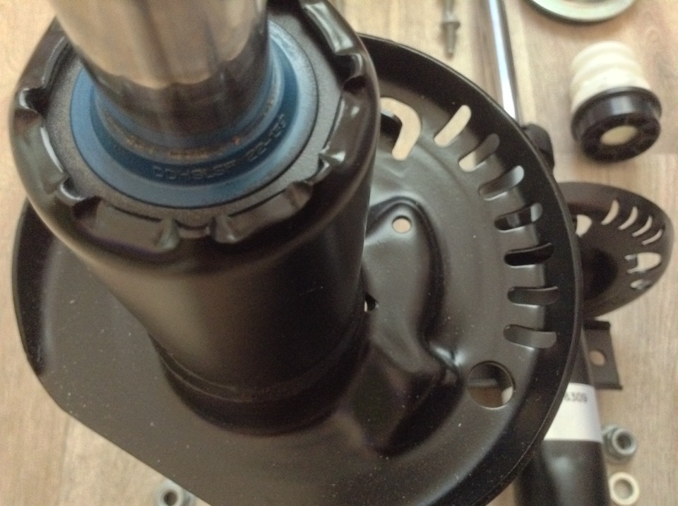 Замена амортизаторов по кругу и подшипника ступицы (часть 1) — Skoda ...