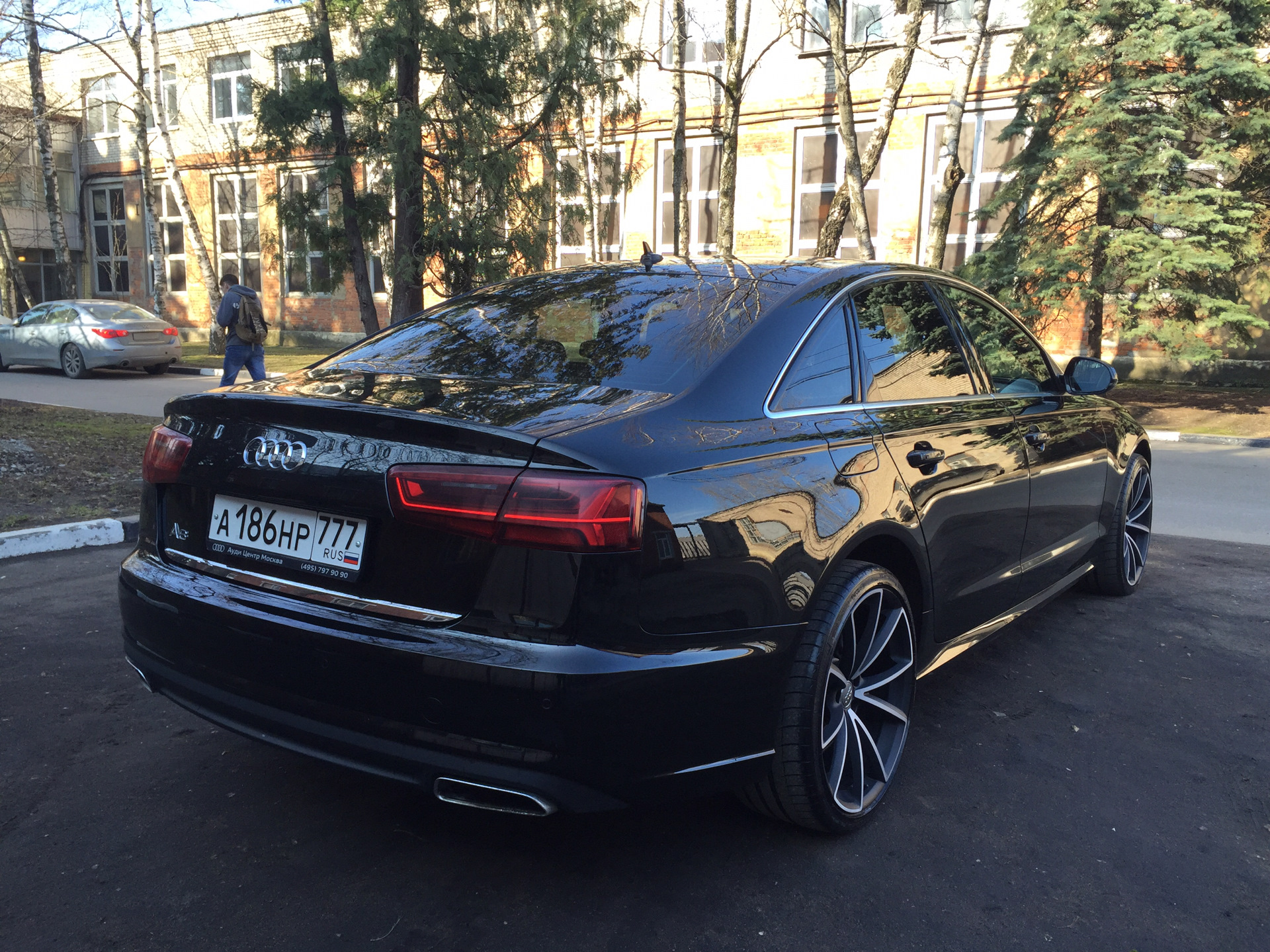 Тает лёд, значит 20-й радиус актуален в новом окрасе😍🍀 — Audi A6 (C7 ...
