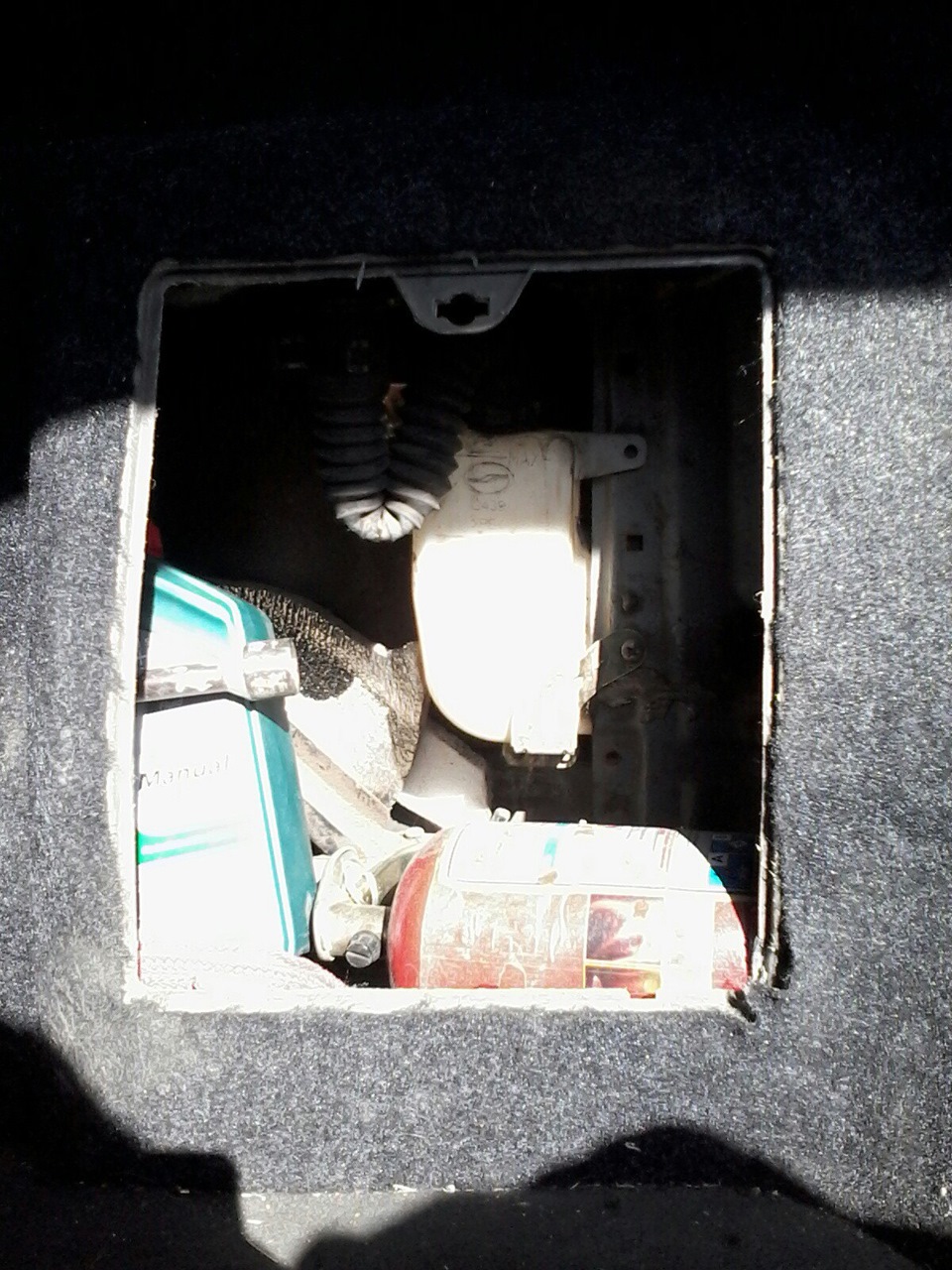 странный бачок — ZX Landmark, 2,4 л., 2007 года | наблюдение | DRIVE2