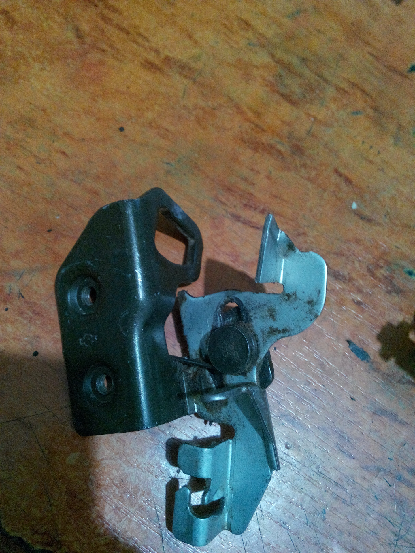 Всякие мелочи. Петля багажника, резинки-отбойники и сопротивление ...