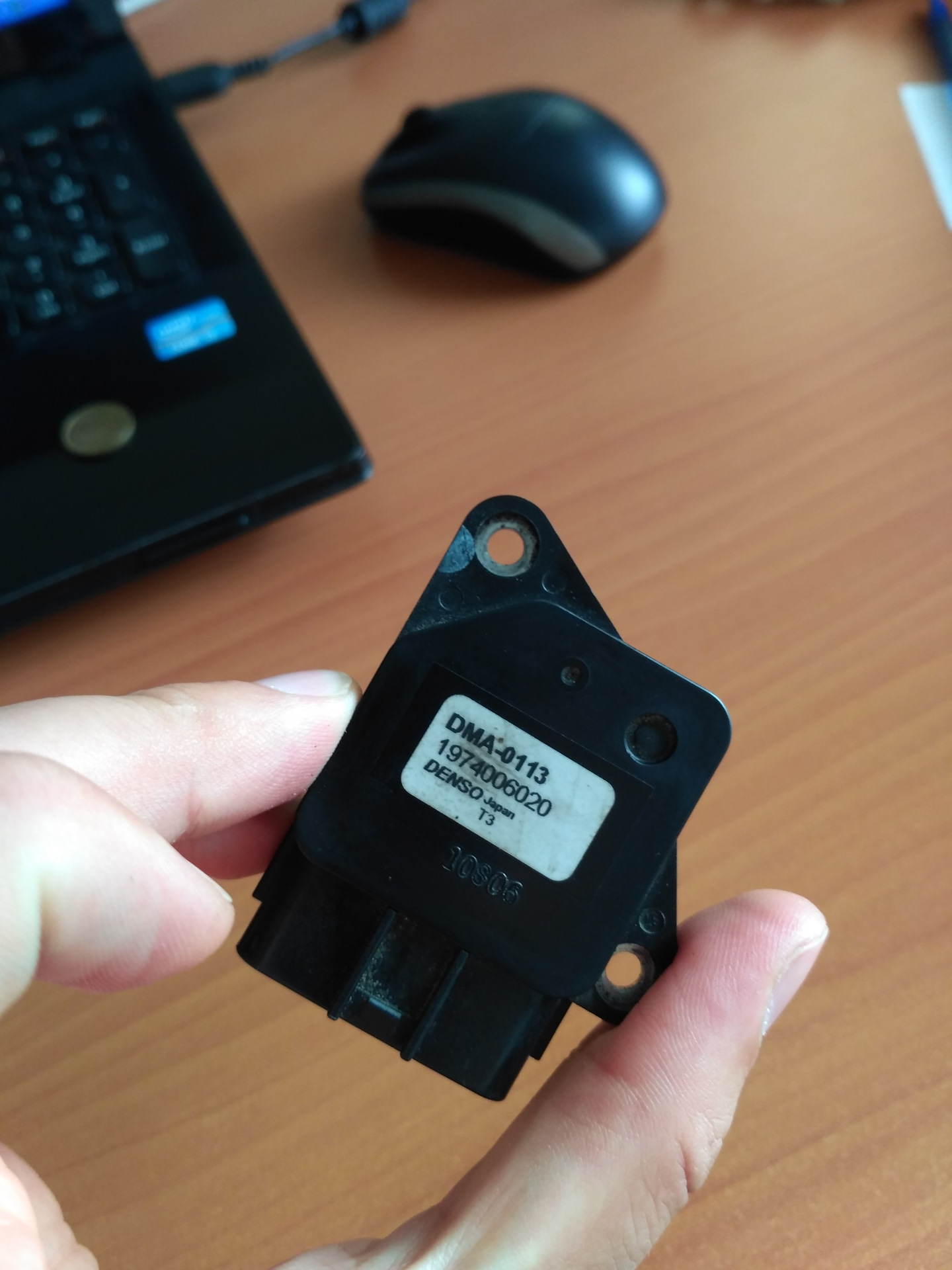 Остались после продажи практически новый расходомер DENSO. — Volvo S80 (1G), 2,4 л, 2003 года ...