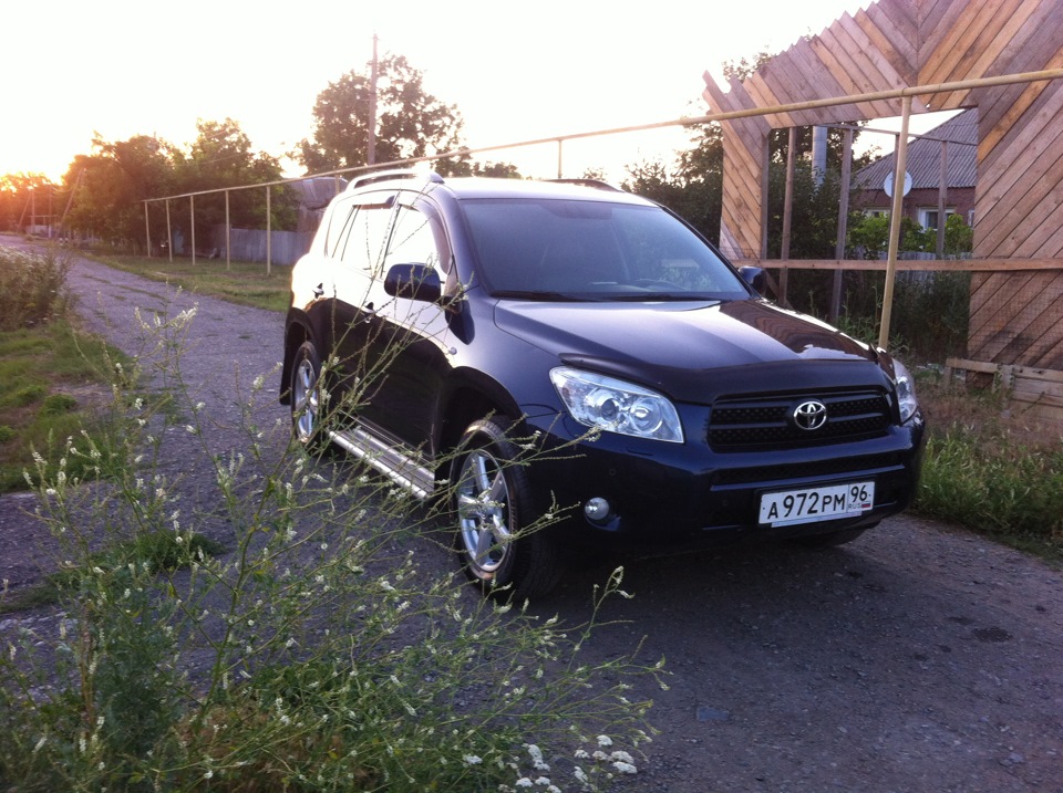 Вечерние фото после мытья машины и полироли салона) — Toyota RAV4 (III ...