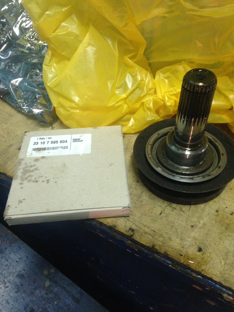 Замена помпы, задний редуктор — BMW 1 series (E81/E87), 3 л, 2006 года ...