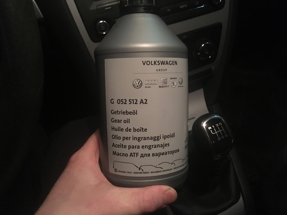 Замена масла в МКПП и сальника правого привода у дилера. — Skoda ...