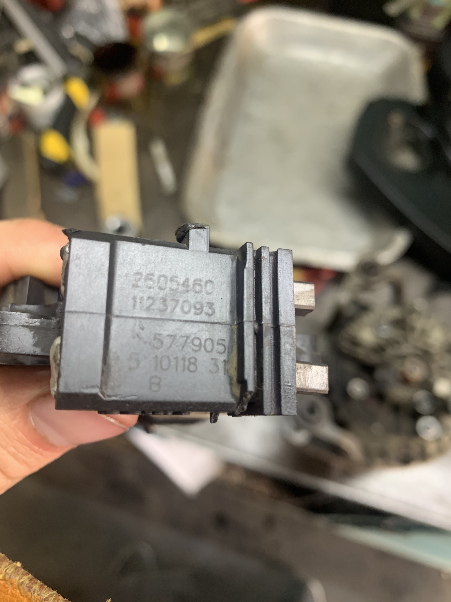 Замена щёточного узла — Opel Astra J, 1,6 л, 2012 года | поломка | DRIVE2