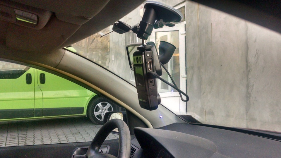 крепление регистратора Falcon HD04-LCD-mini — Hyundai Getz, 1,3 л, 2003 ...