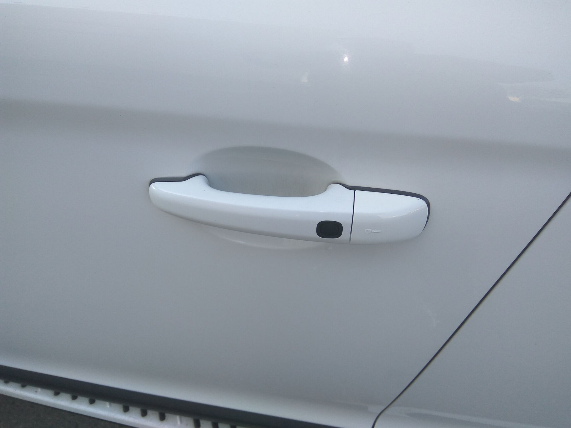 Декоративная накладка ручки водительской двери — Volvo XC60 (1G), 2,4 л ...