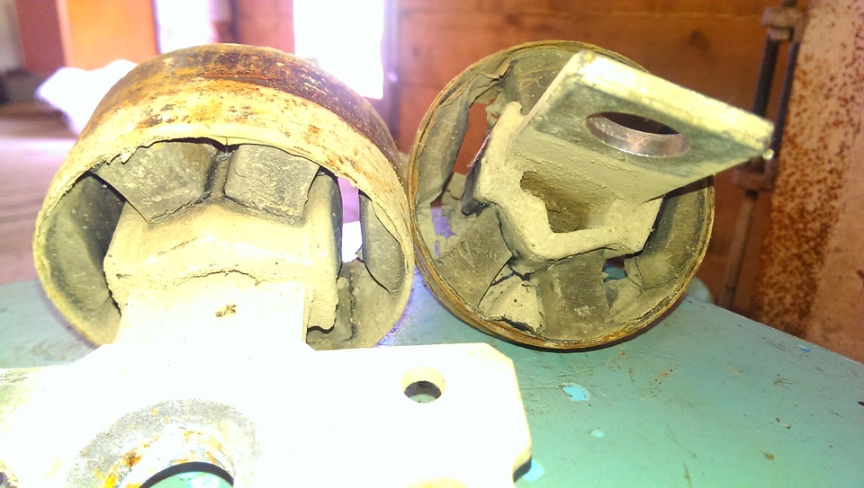 Замена задних сайлент блоков и установка распорки стоек — Volvo S80 (2G ...