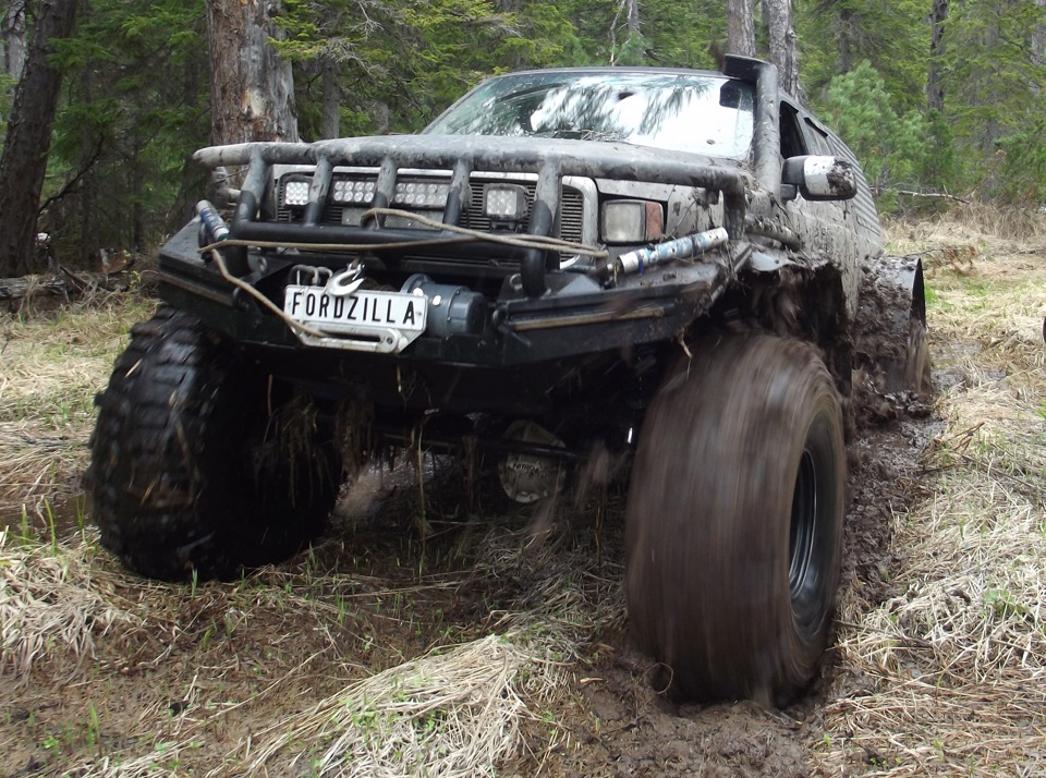 Fordzilla жива… — Ford Excursion, 6,8 л, 2001 года | путешествие | DRIVE2