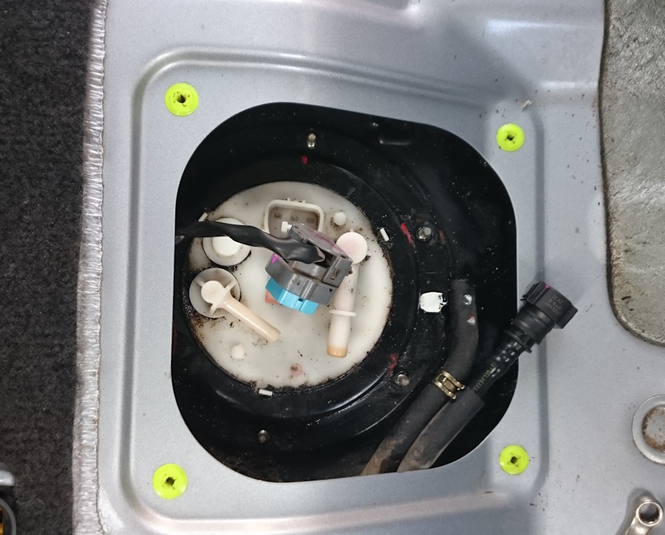 Топливный фильтр и его попытка поменять 1ч — Mitsubishi Lancer IX, 1,6 ...