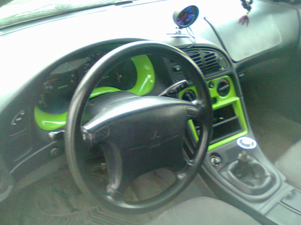 Покрасил вставки салона) — Mitsubishi Eclipse (2G), 2 л, 1997 года ...
