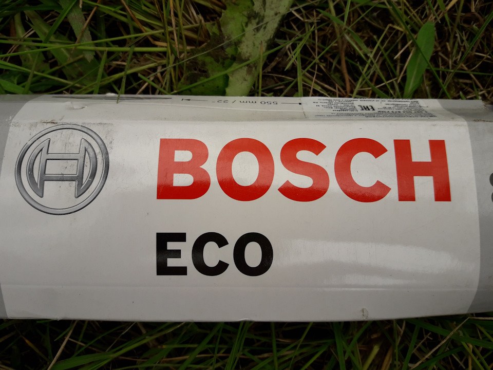 Щетка стеклоочистителя Bosch ECO 3397004672 — Lada Приора седан, 1,6 л ...