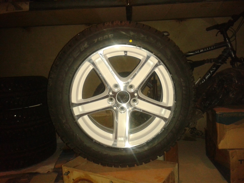 диски и резина на зиму — белое литье! — Ford Focus Hatchback III, 1,6 л ...