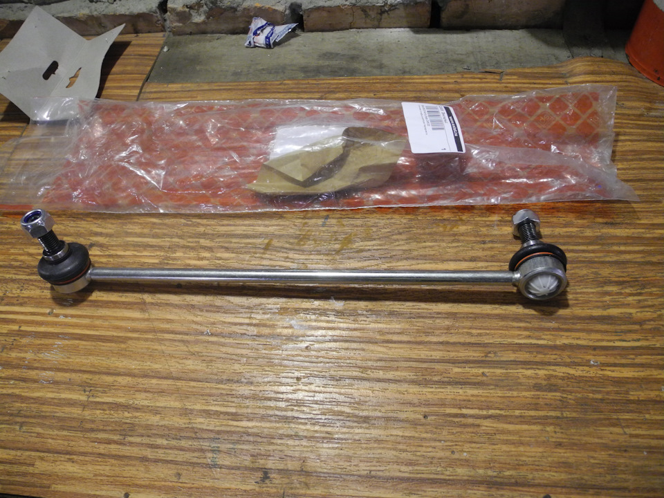 Замена переднего стаба и заднего отбойника — Skoda Octavia A5 Mk2, 1,6 ...