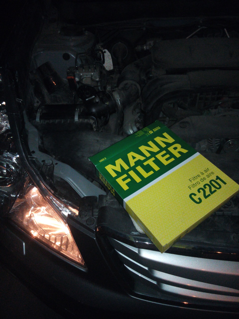 Замена фильтра двигателя и салона — Subaru Outback (BR), 2,5 л, 2010 года | своими руками | DRIVE2