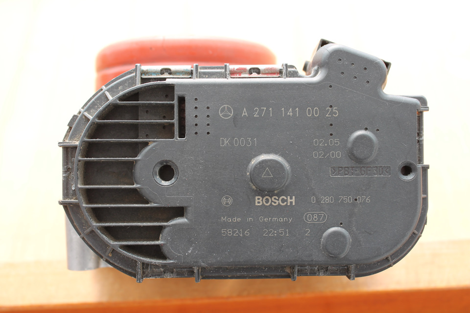 Продам Дроссельную заслонку m271 + Крышку головки блока цилиндров ...