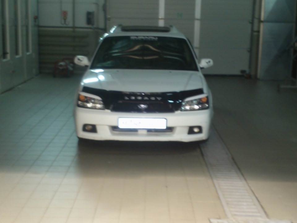 Ну вот реснички… — Subaru Legacy Be Bh Bt 2 л 2001 года