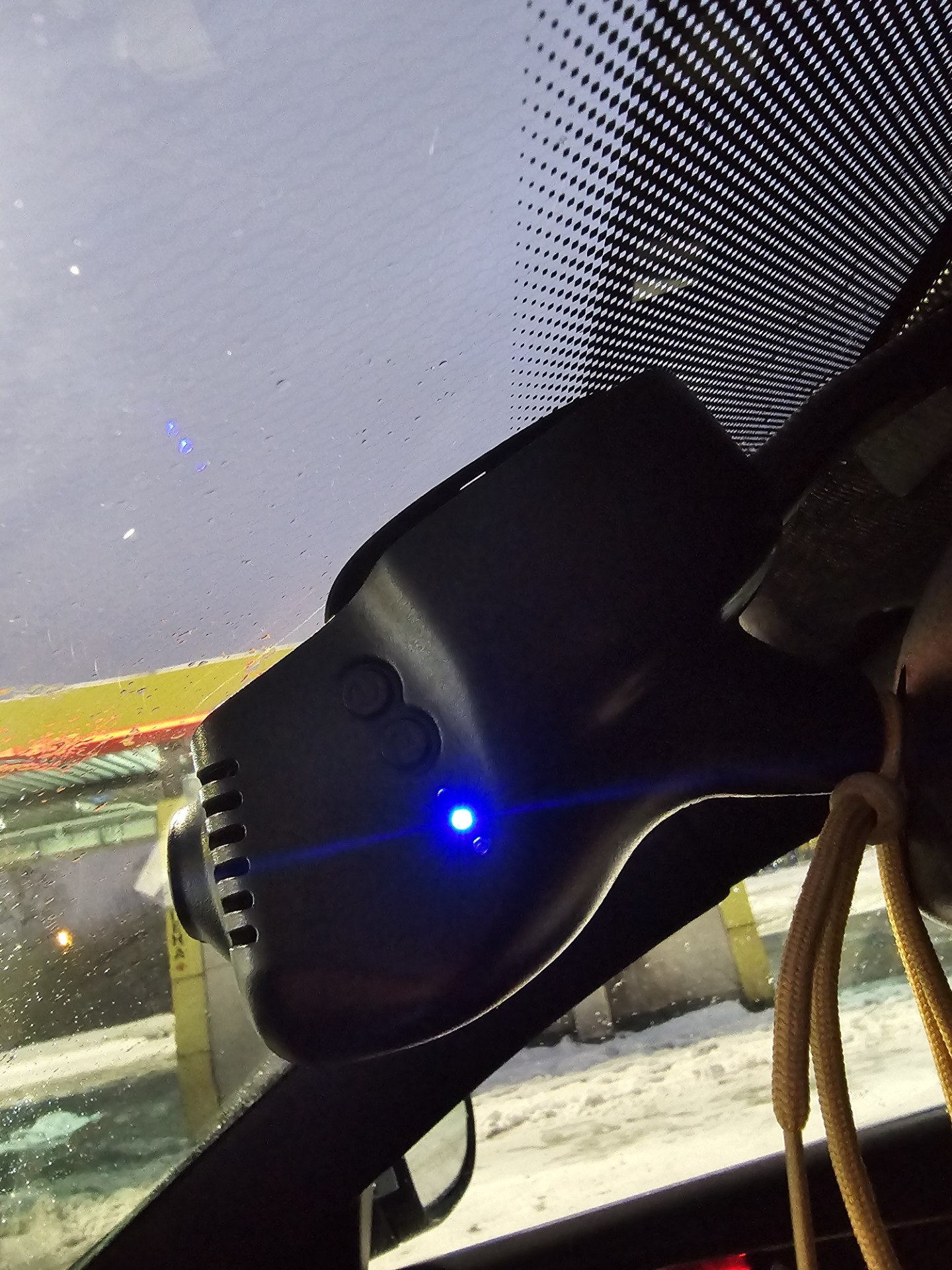 Что за регистратор? — Volkswagen Passat B7, 1,8 л, 2012 года ...