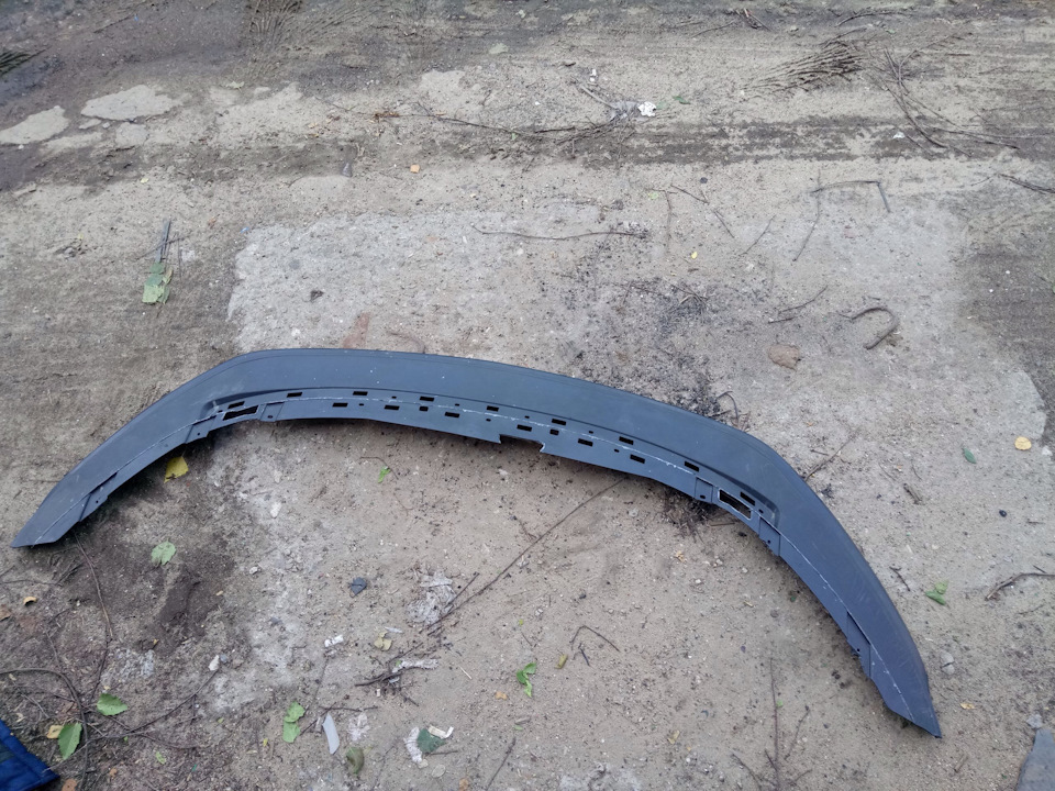 Бюджетный speedblade или жирная губа — Volkswagen Polo Sedan, 1,6 л ...